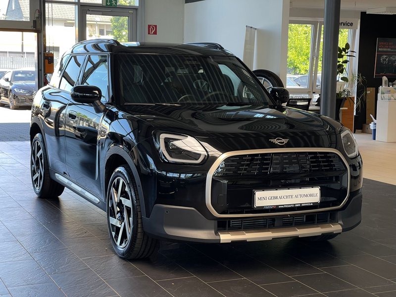 MINI Cooper C Countryman Countryman C Favoured Trim Year-old buy in ...