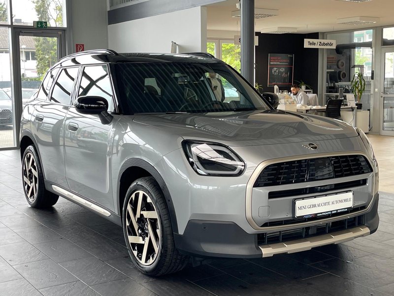 MINI Cooper C Countryman Countryman C Favoured Trim Year-old buy in ...